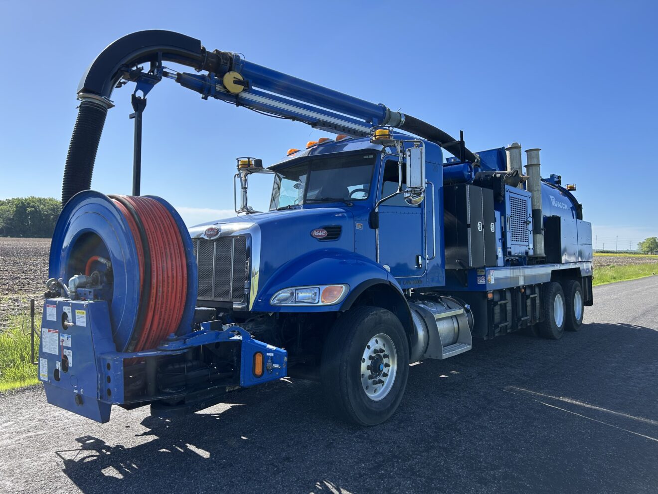 2013 Vac-Con V311E - EJ Equipment Company